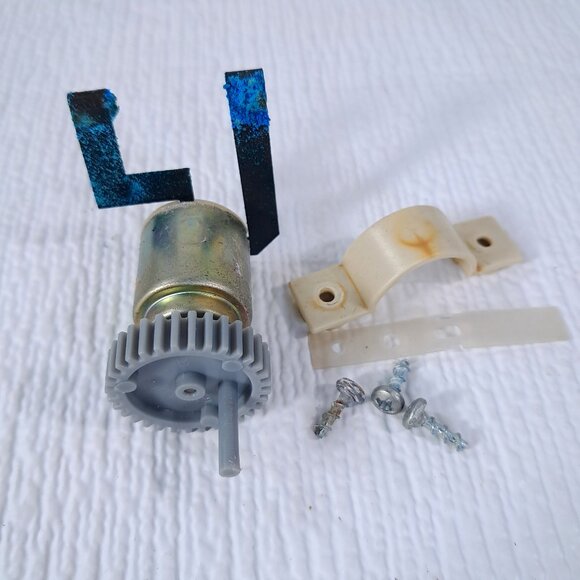 Kenner | Toys | Star Wars Millennium Falcon Top Motor Engine W Bracket ...